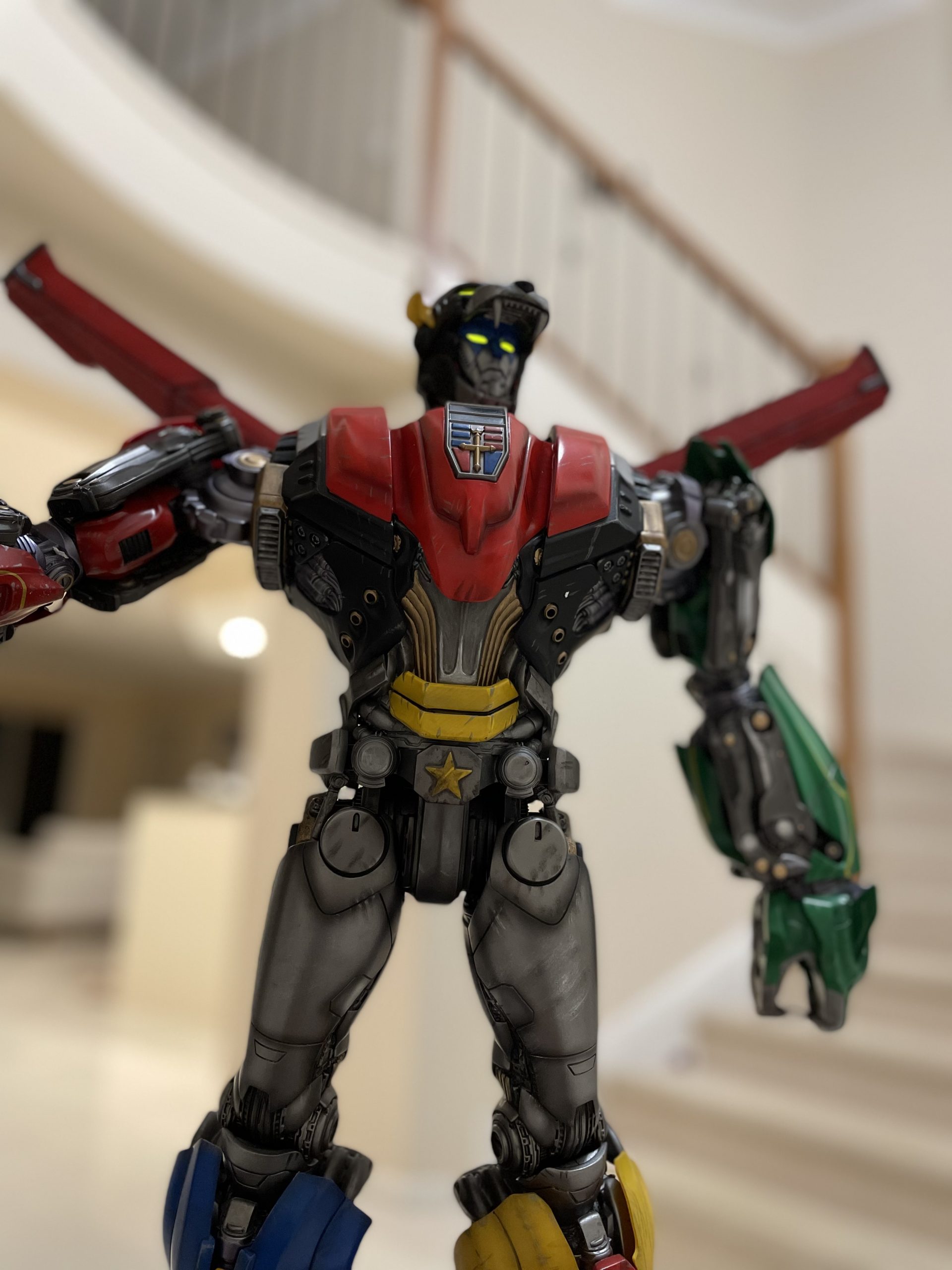 Sideshow Voltron Maquette Statue | Panosh Place